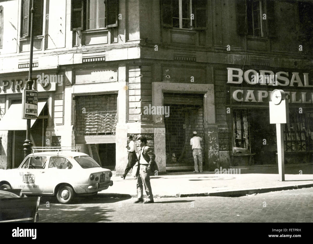 Urban scene, Rome, Italy Stock Photo - Alamy
