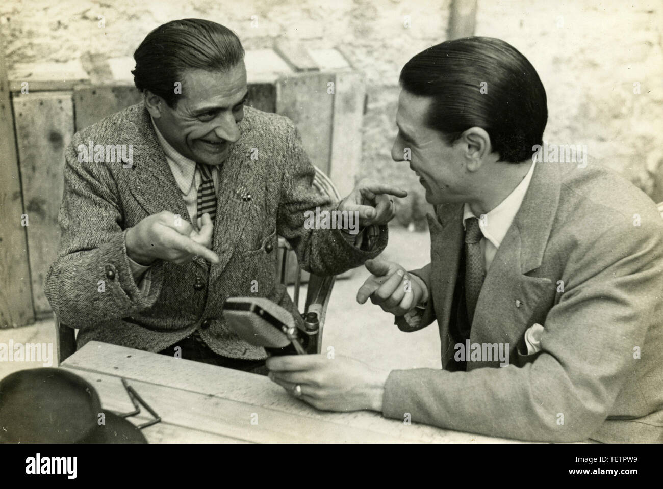 Interview 1950s hi-res stock photography and images - Alamy