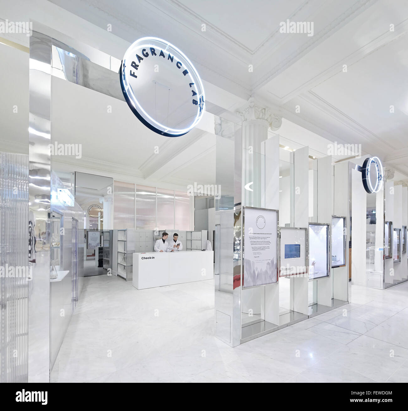 Selfridges interior oxford street hi-res stock photography and images ...