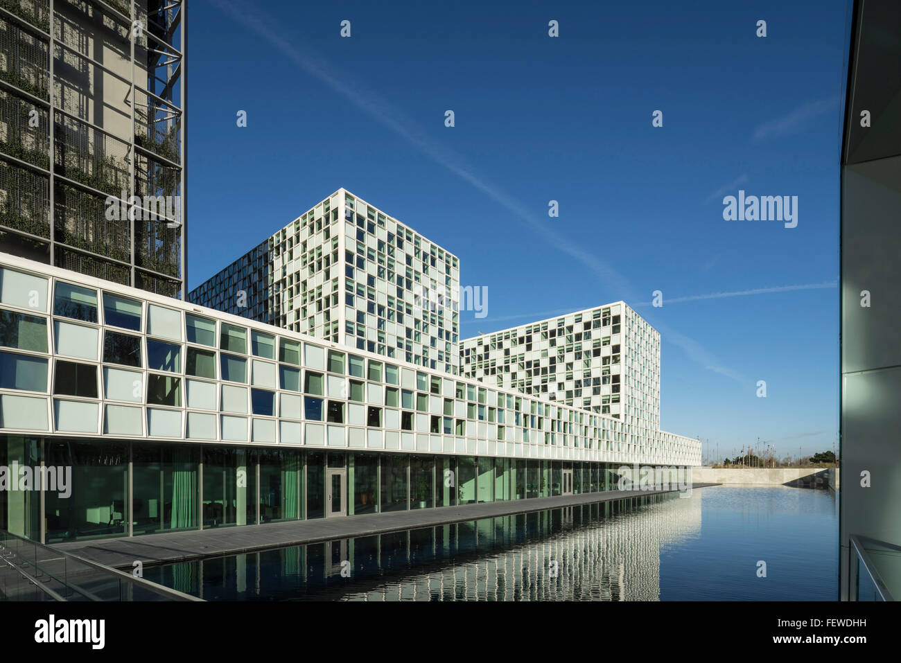 Grid Like Facade High Resolution Stock Photography and Images - Alamy
