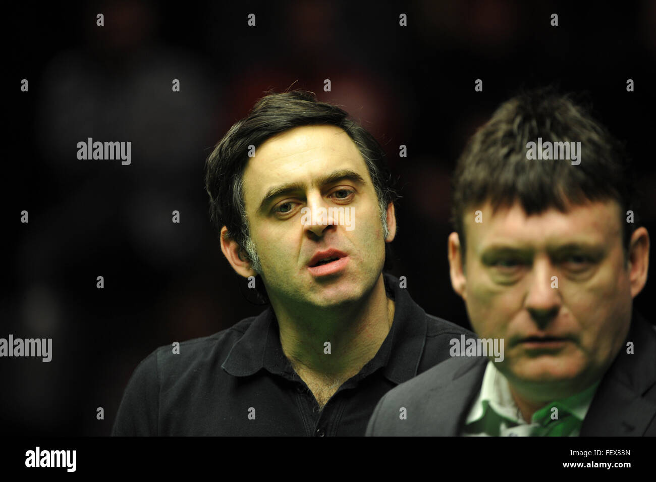Professional snooker players hi-res stock photography and images - Alamy