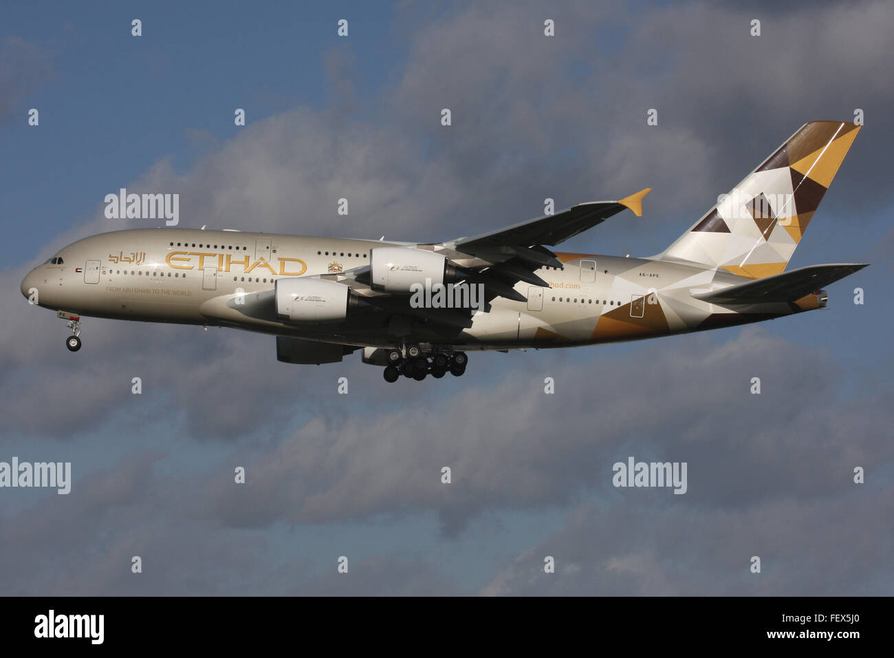 Etihad a380 take off hi-res stock photography and images - Alamy