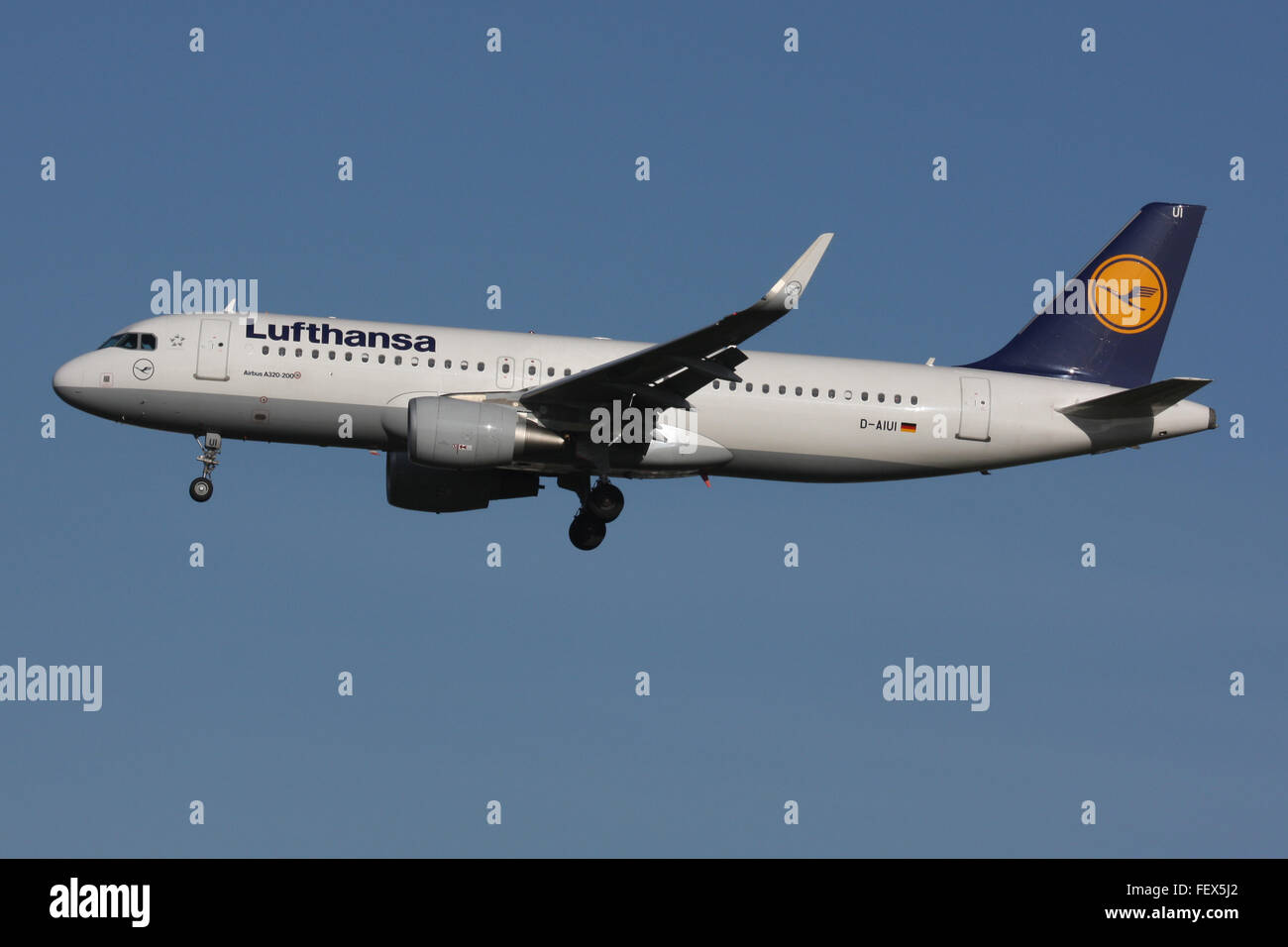 A320 lufthansa hi-res stock photography and images - Alamy