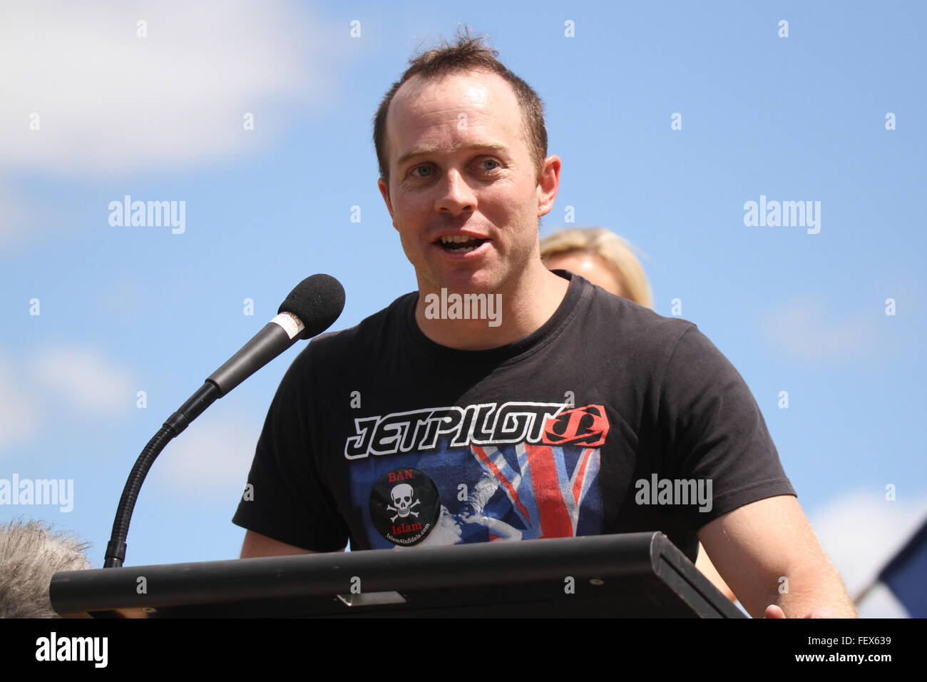 Shermon Burgess, 'The Great Aussie Patriot' speaks at the PEGIDA rally ...