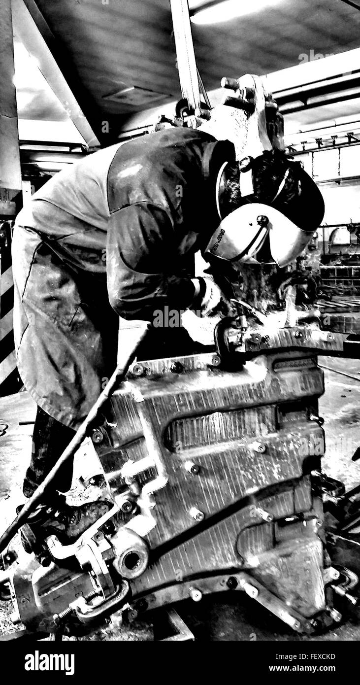 Mechanic welding hi-res stock photography and images - Alamy