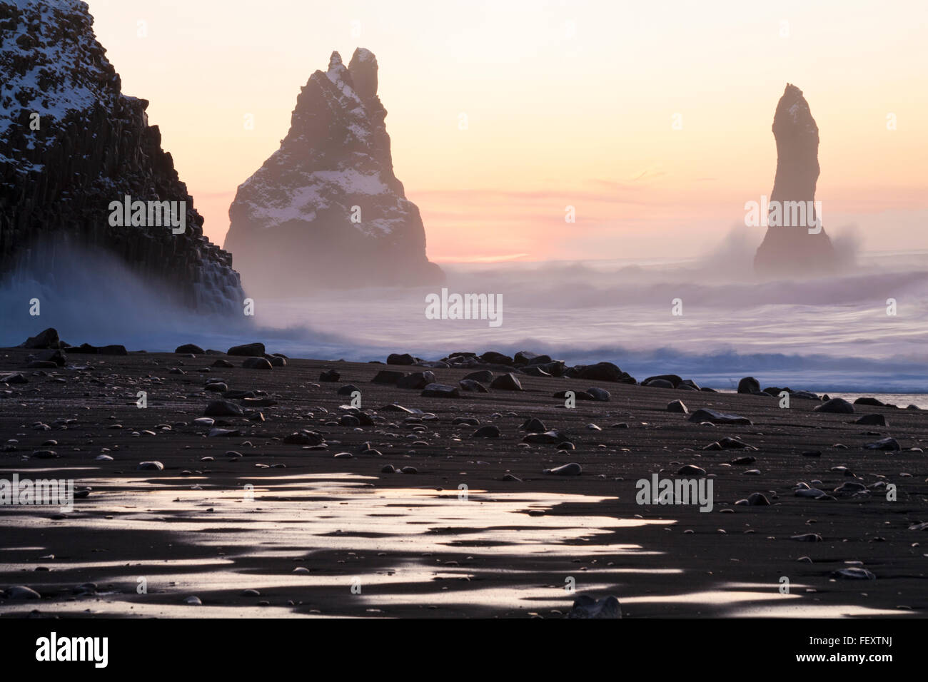 Reynisfjara beach with reynisdrangar rocks hi-res stock photography and ...