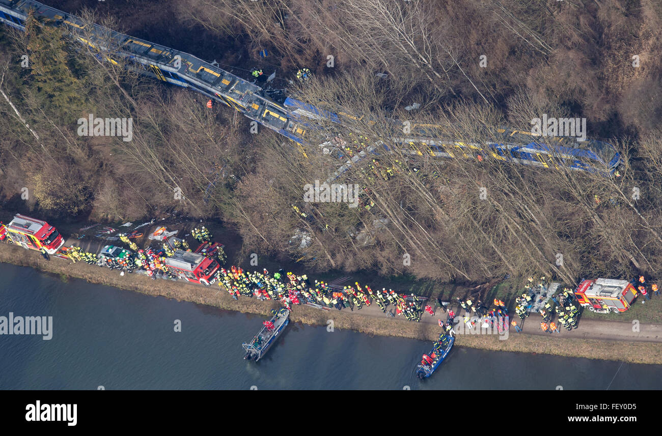 Dead after a head on collision hi-res stock photography and images - Alamy
