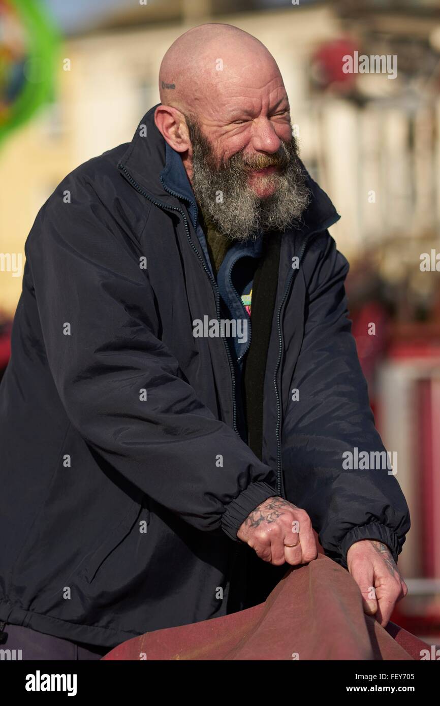 Bridlington Uk Fairground Worker Stock Photo - Alamy