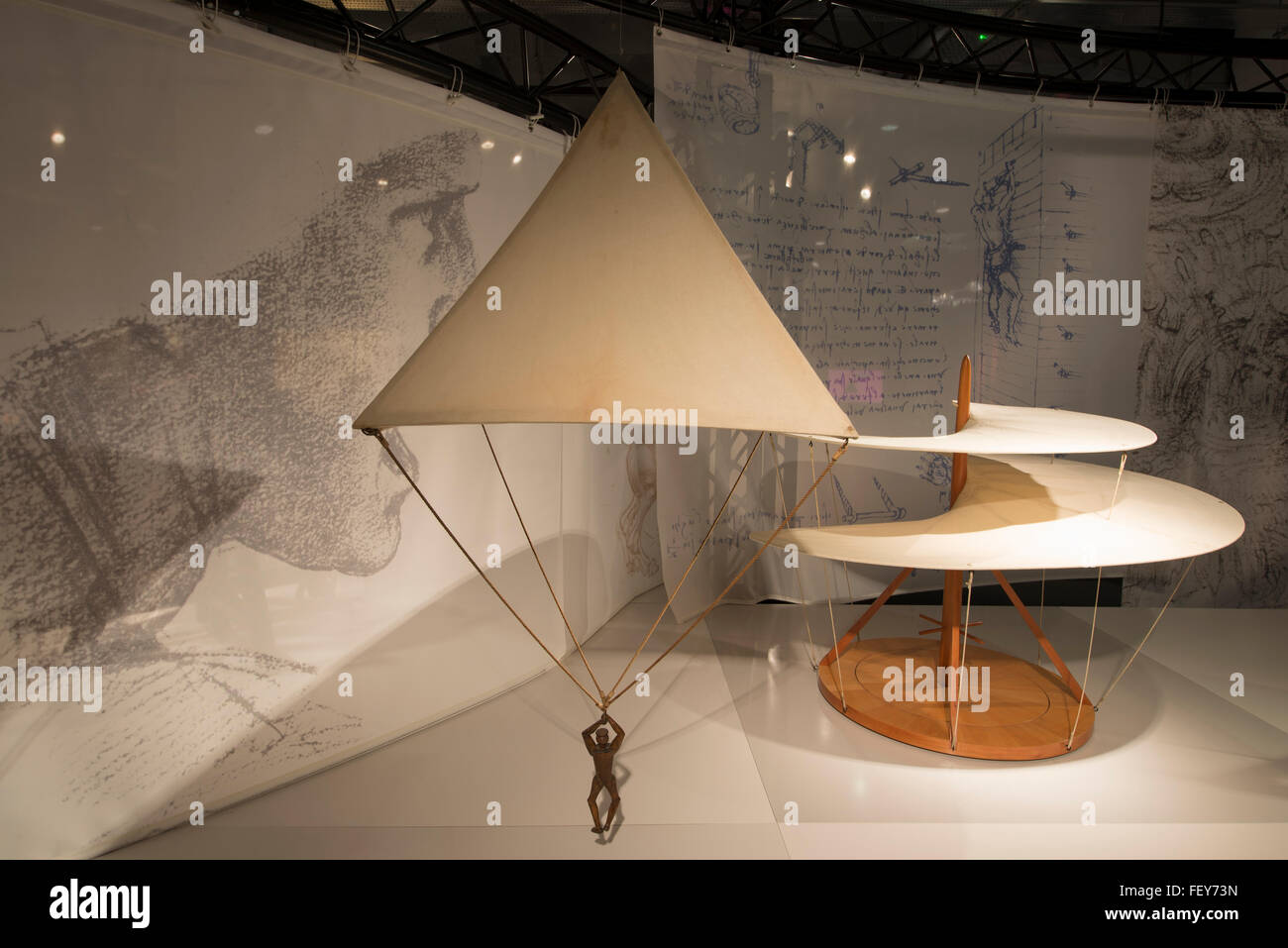 Leonardo da vinci inventions hi-res stock photography and images - Alamy