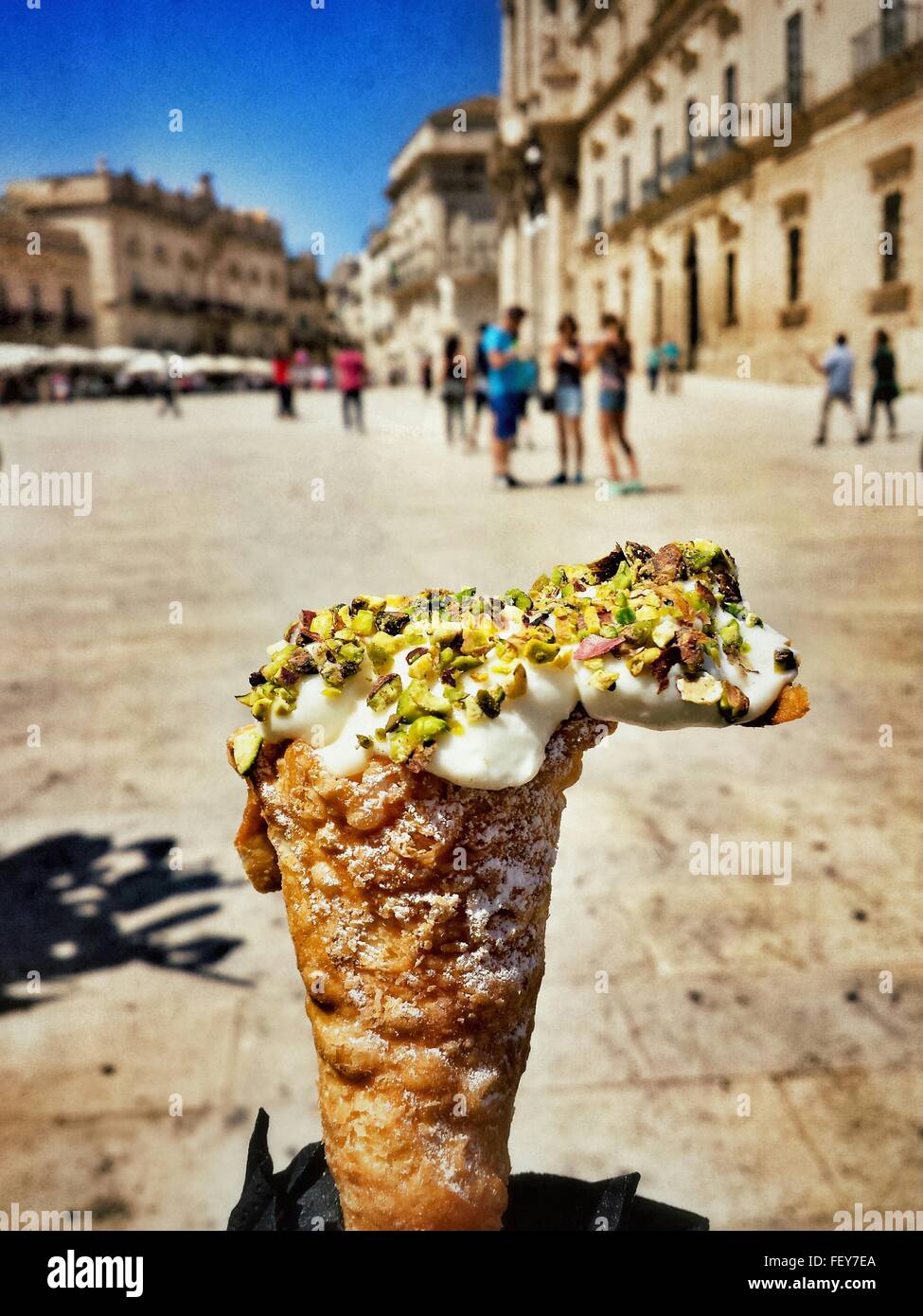 Full day sun hi-res stock photography and images - Alamy