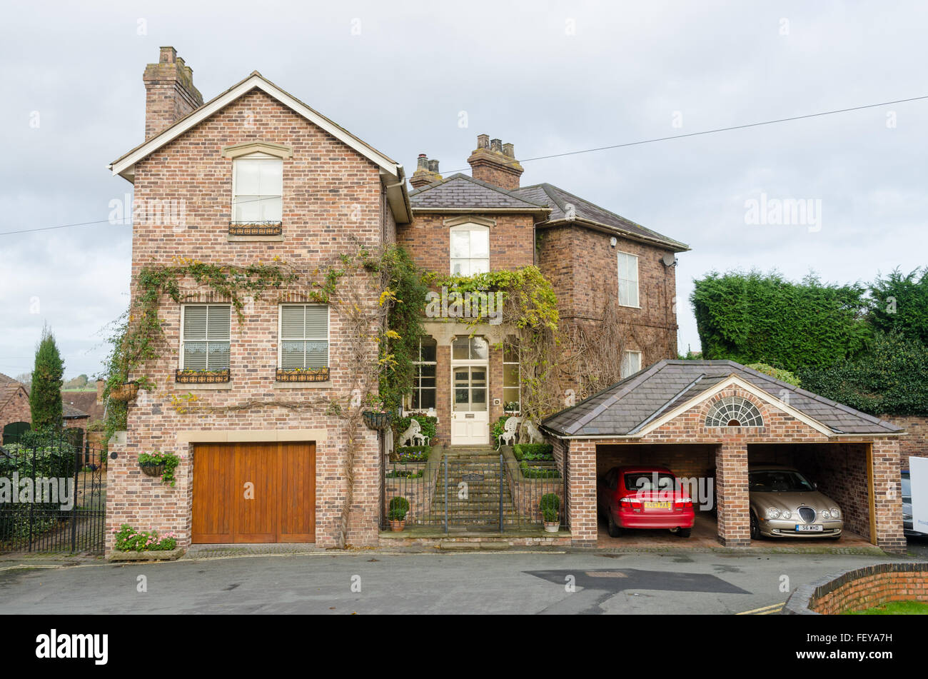 Close house hi-res stock photography and images - Alamy