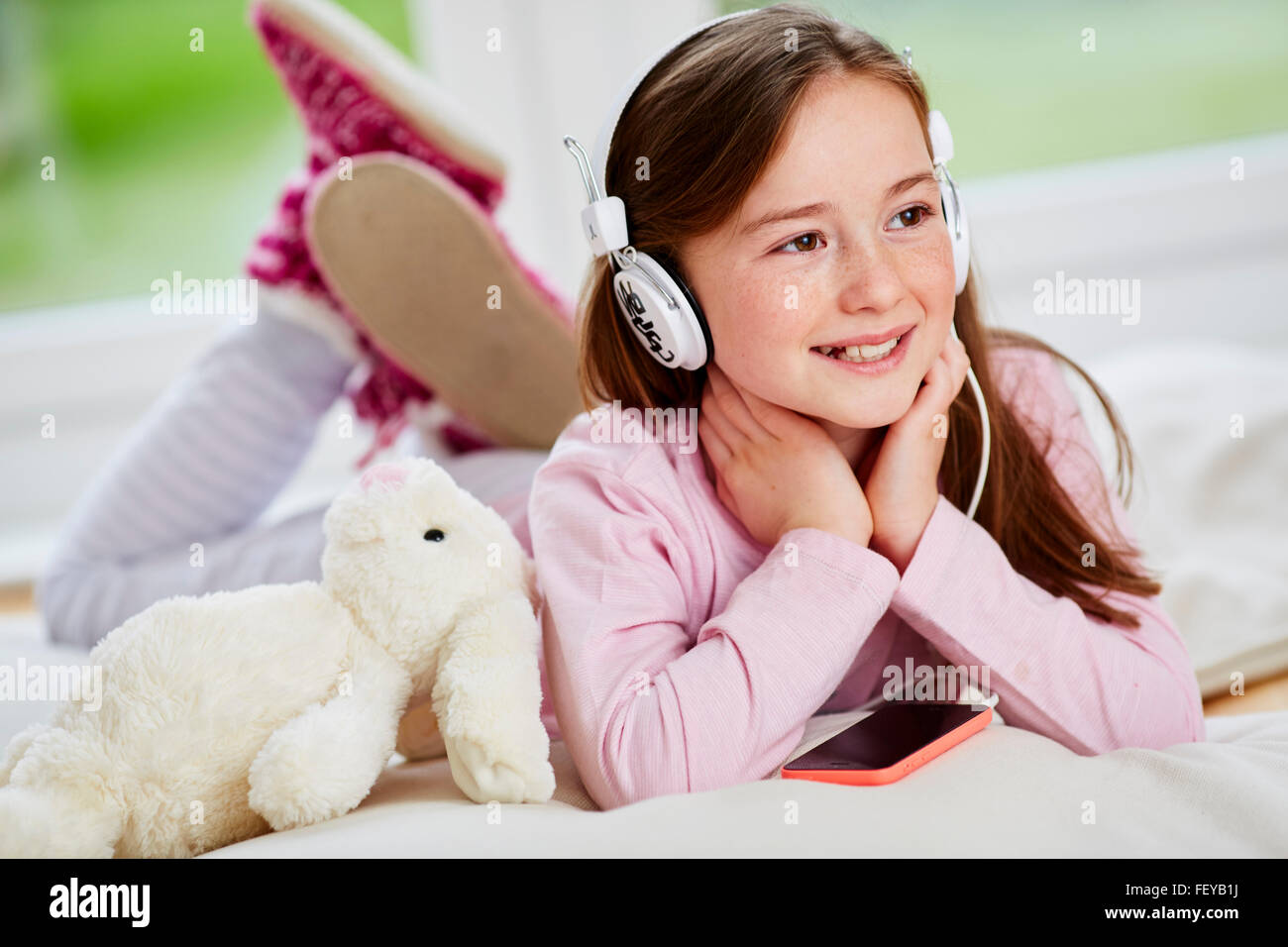 Young girl listen to her music Stock Photo - Alamy