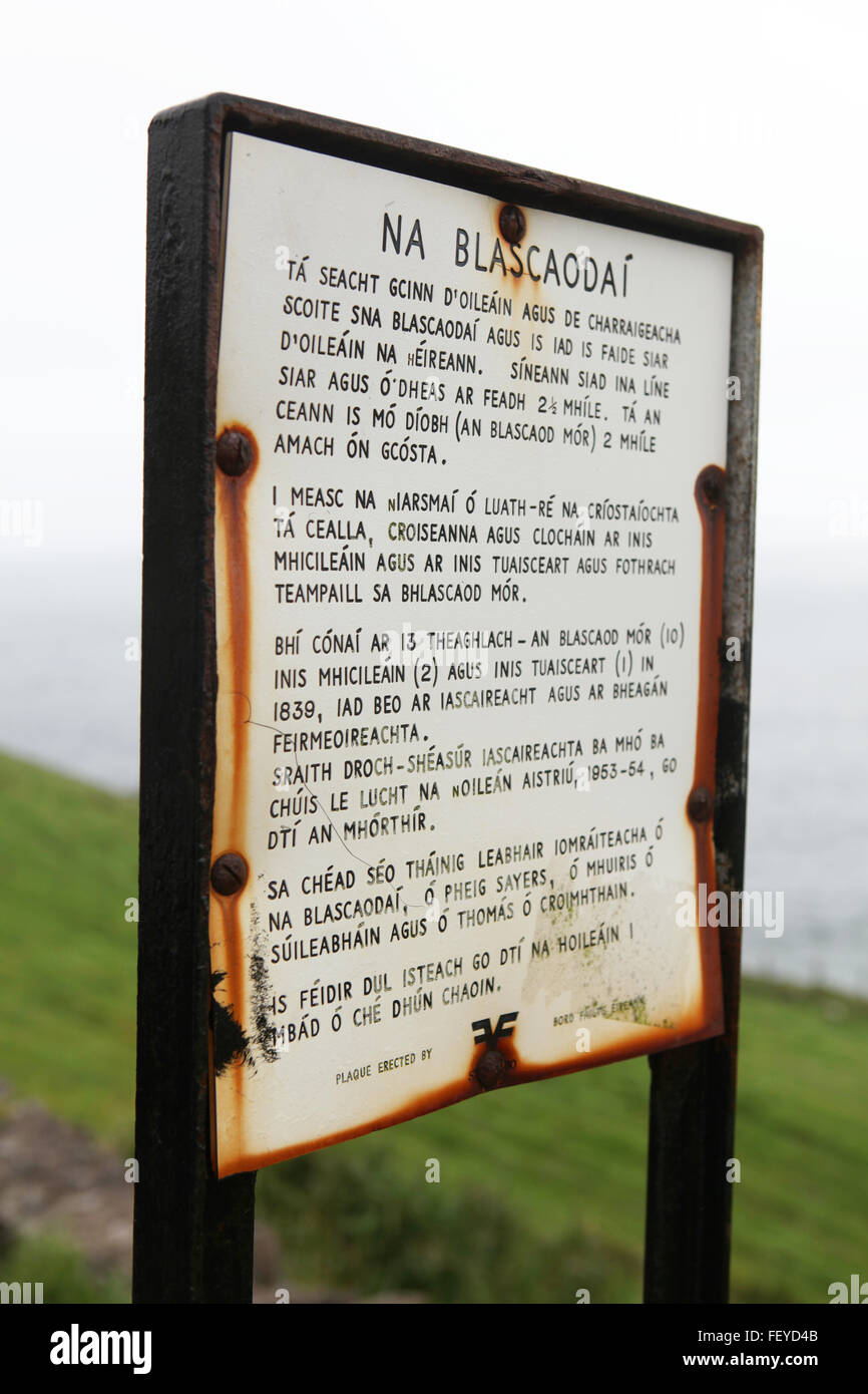 Irish language sign hi-res stock photography and images - Alamy Irish language sign hi-res stock photography and images - Alamy