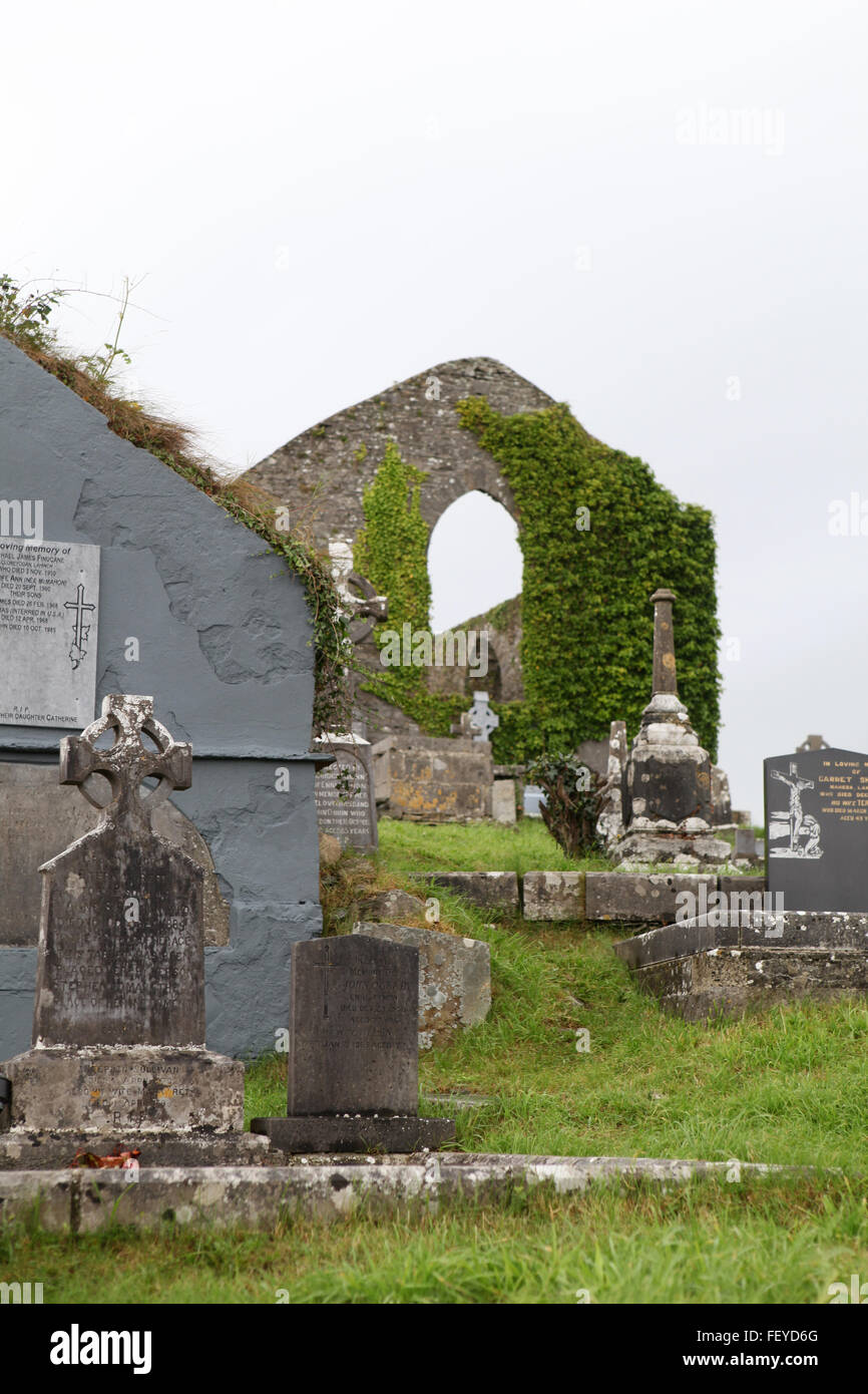 Ruin building church hi-res stock photography and images - Alamy