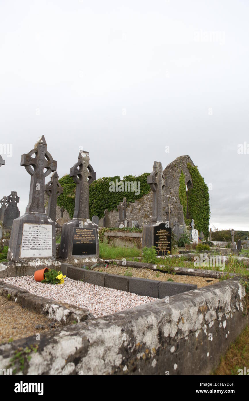 Stone built religious building hi-res stock photography and images - Alamy