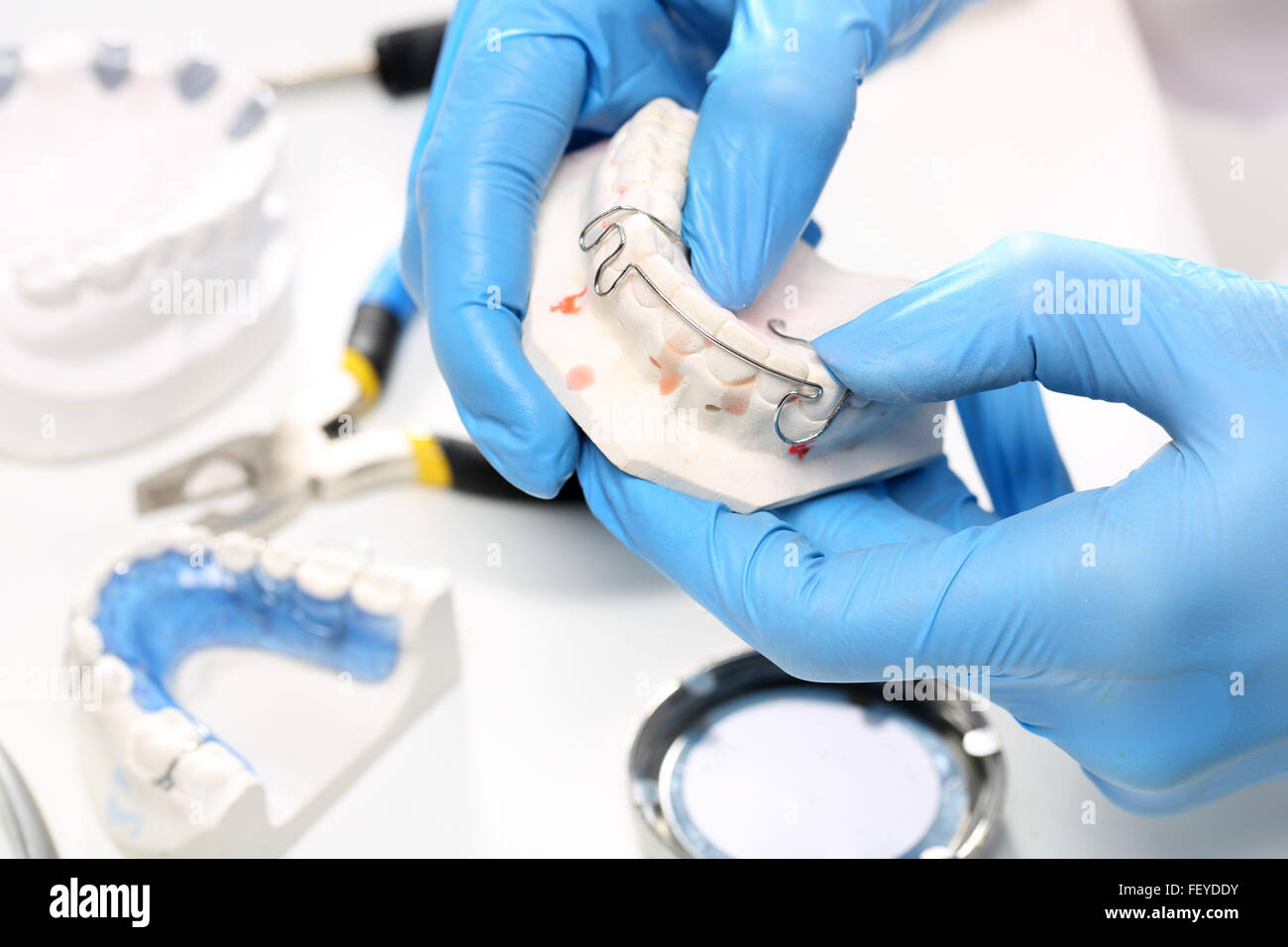 Dentures skeleton hi-res stock photography and images - Alamy