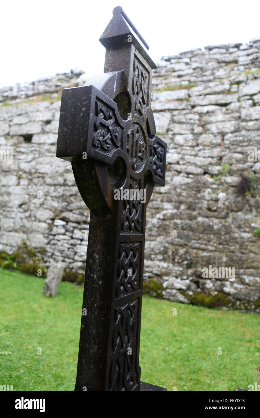 Stone high cross hi-res stock photography and images - Alamy