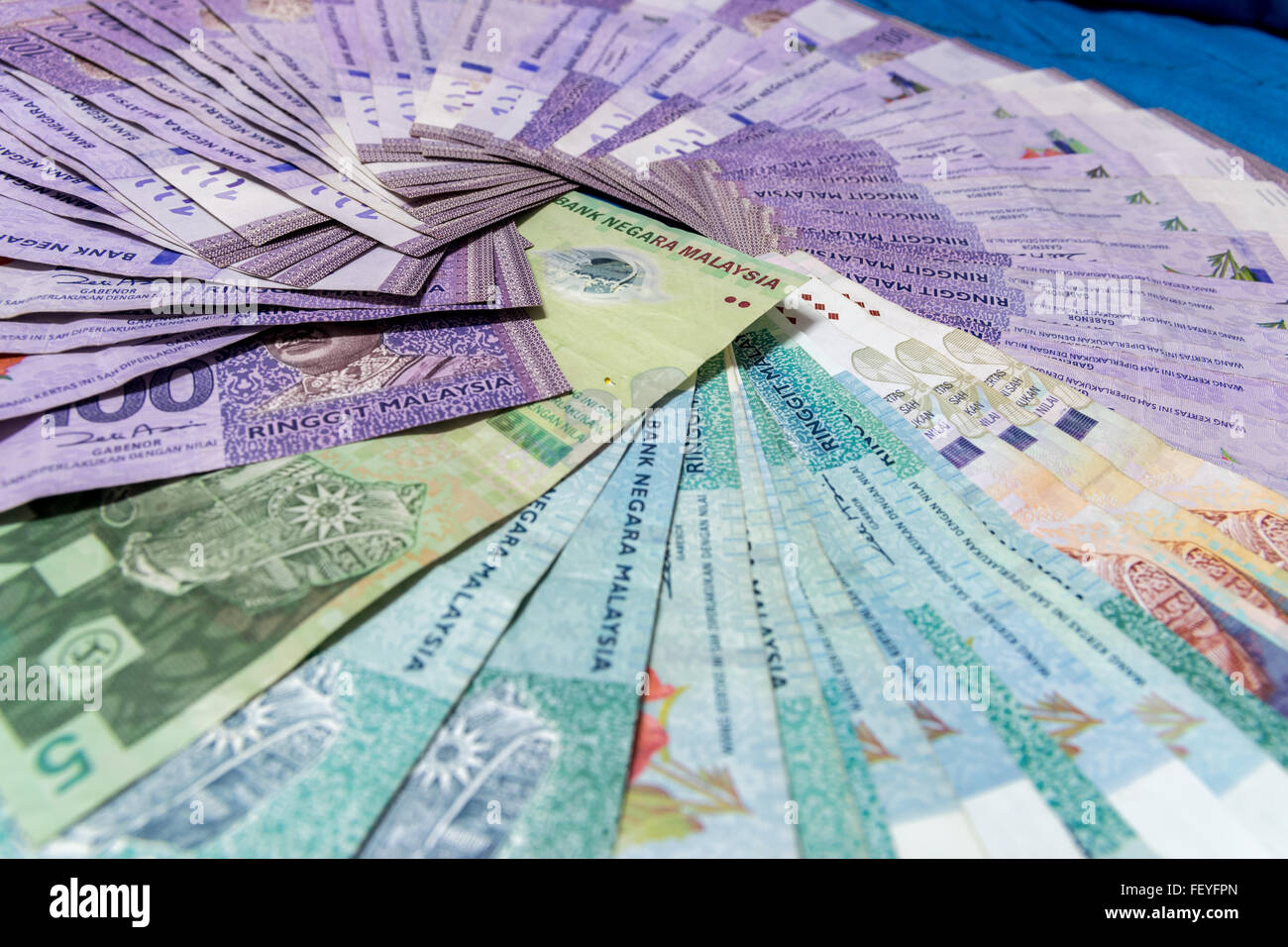 100 ringgit malaysia hi-res stock photography and images - Alamy