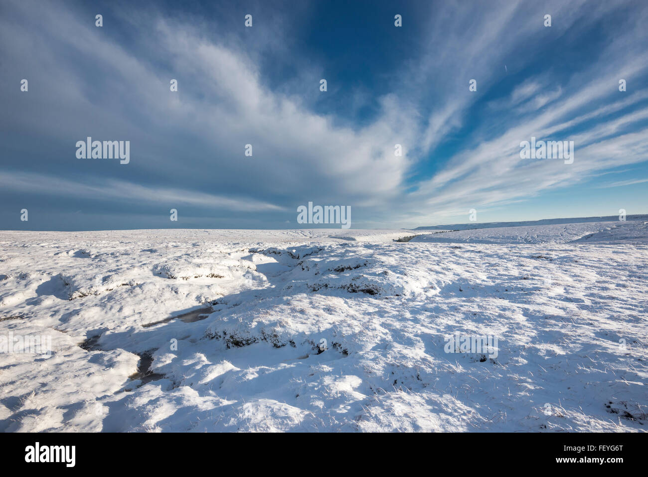 Beautiful expanse of snow covered moorland on Bleaklow above Glossop in ...