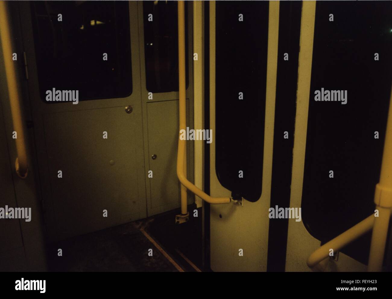 Night bus hi-res stock photography and images - Alamy