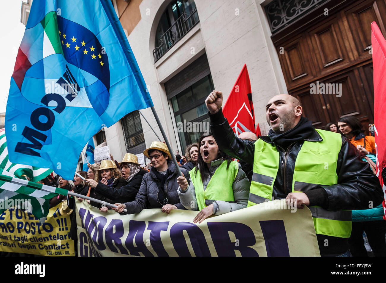 Poste italiane workers hi-res stock photography and images - Alamy