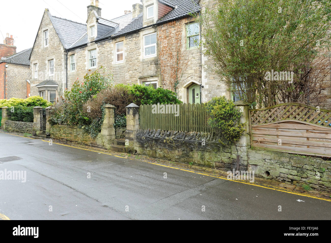 Back streets terraced houses in Old Town Swindon Stock Photo - Alamy