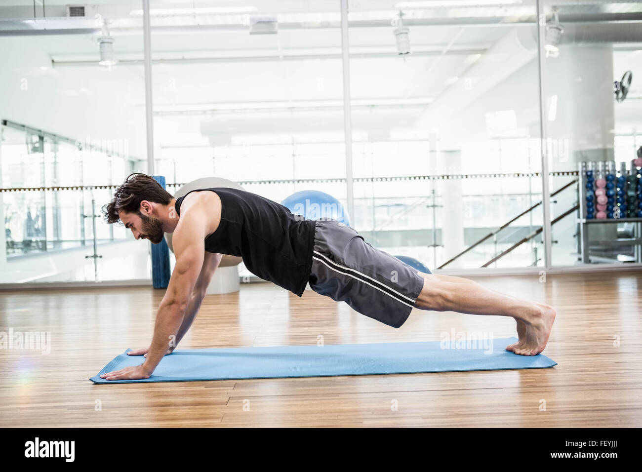 Push ups man hi-res stock photography and images - Alamy