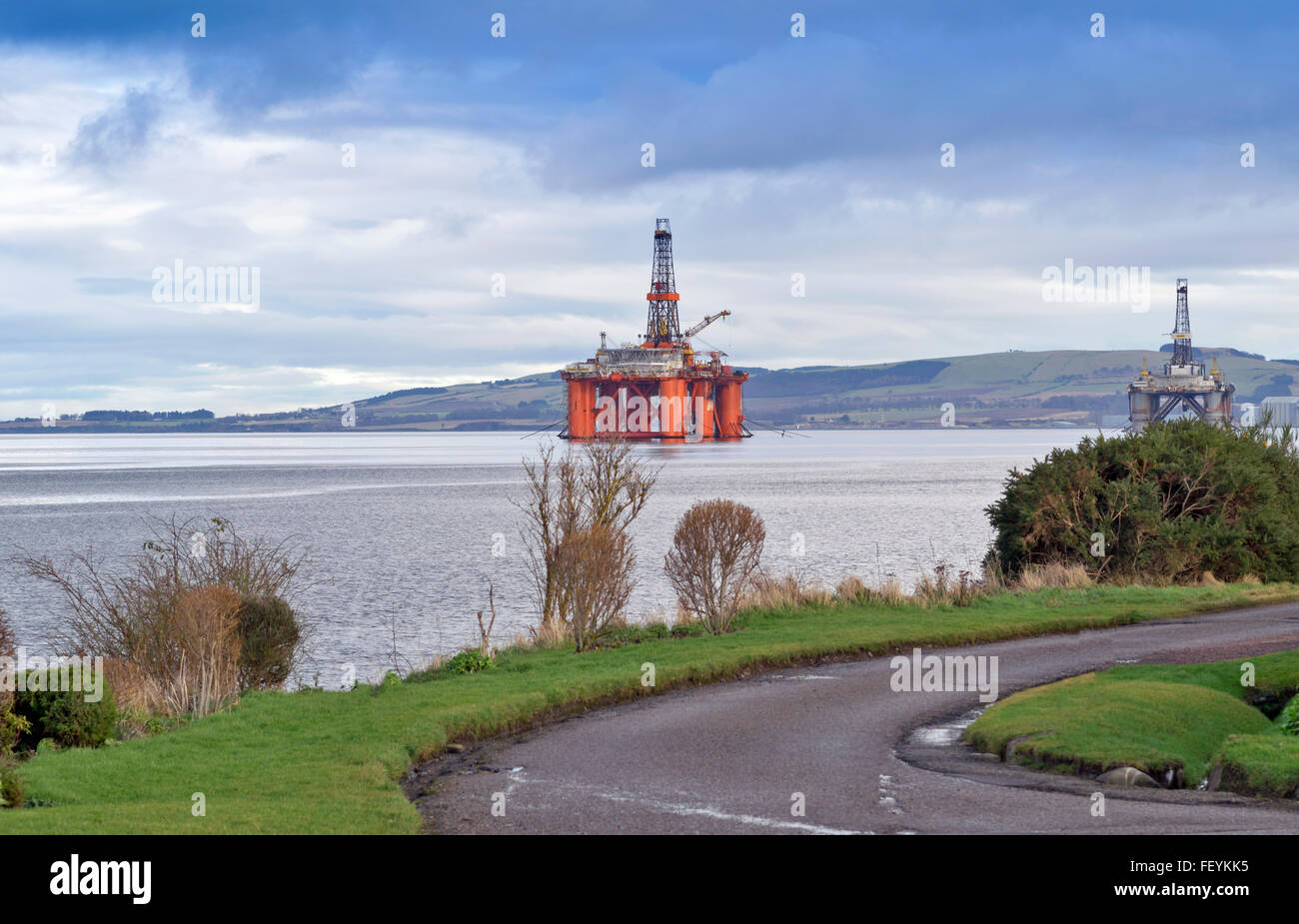 NORTH SEA OIL RIG STENA SPEY UNDERGOING REPAIRS IN THE CROMARTY FIRTH ...