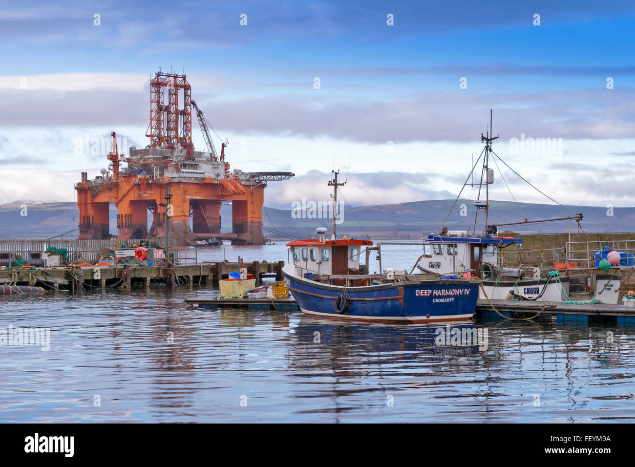NORTH SEA OIL RIG WEST PHOENIX ANCHORED OUTSIDE CROMARTY HARBOUR WITH ...