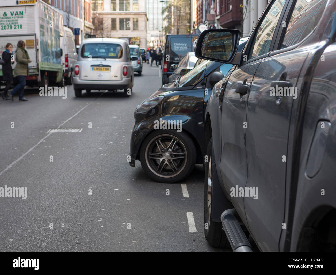 Car sideways hi-res stock photography and images - Alamy
