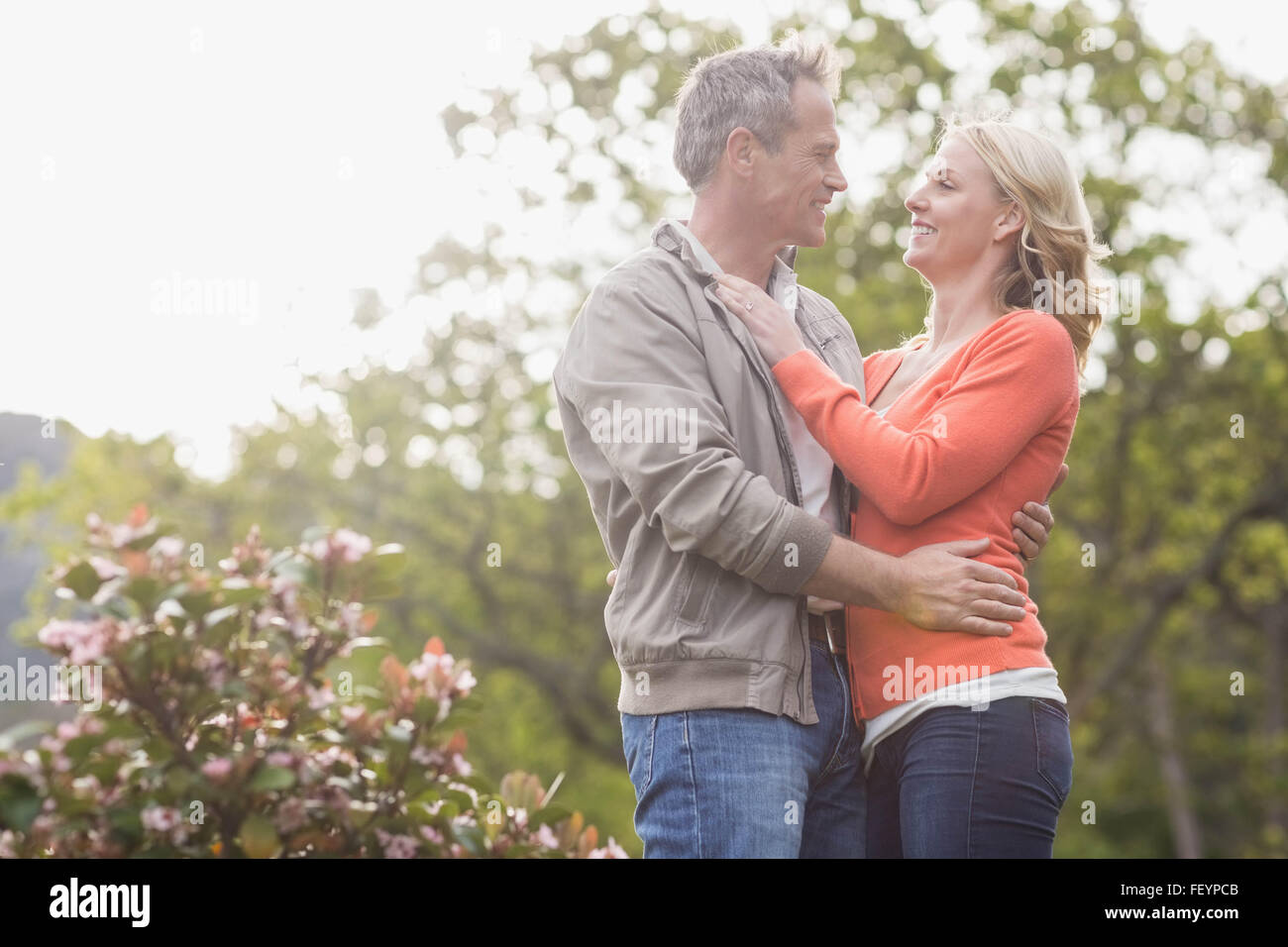 Couple hug portrait woman hi-res stock photography and images - Alamy
