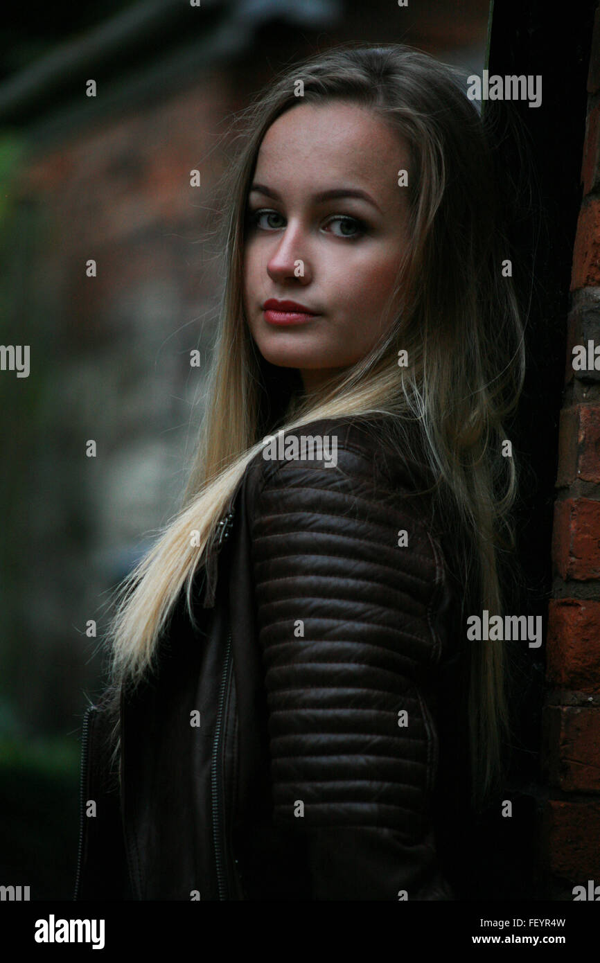 location shoot, urban urban fashion, color photography, pretty, women ...