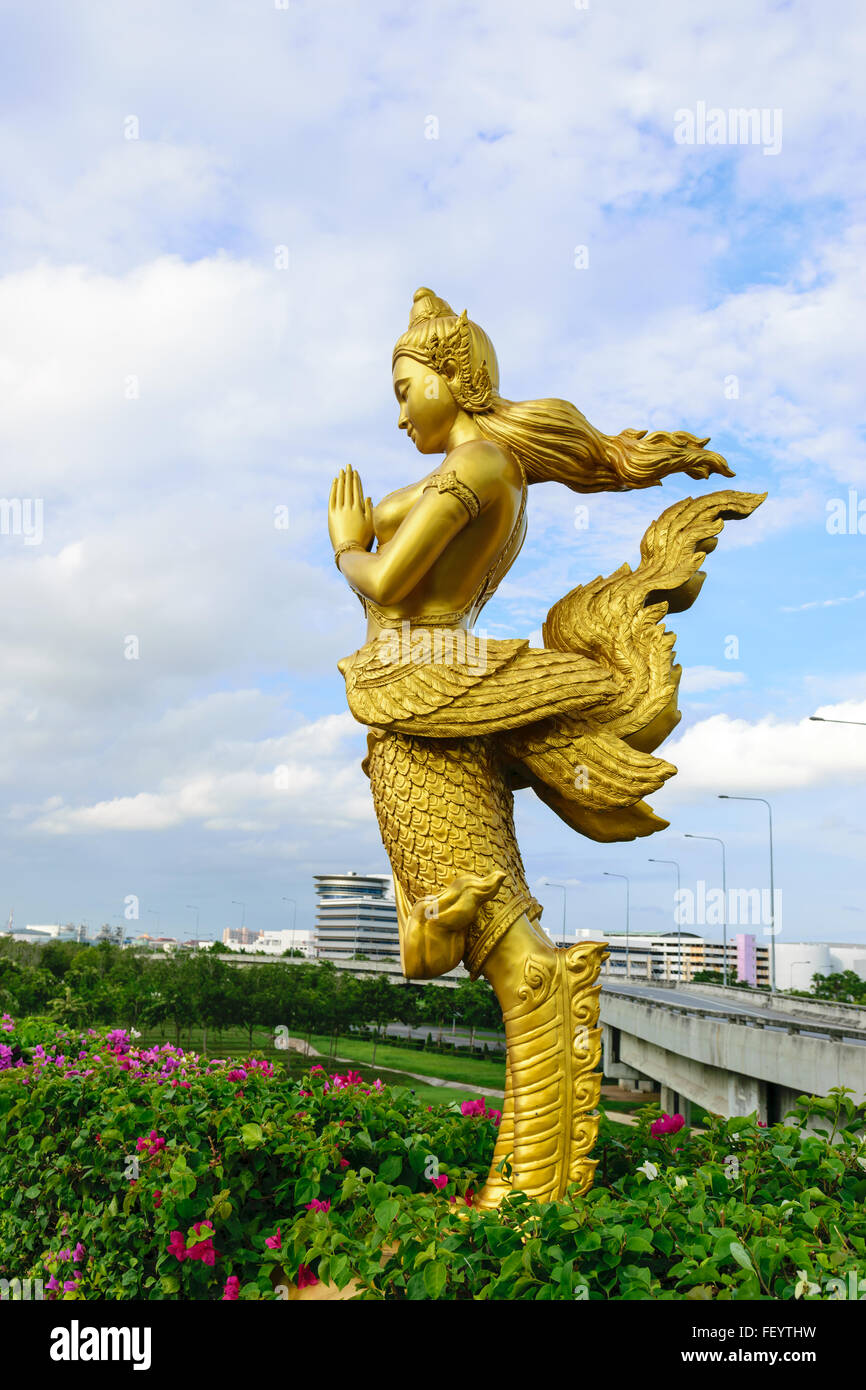 Golden kinnaree statue hi-res stock photography and images - Alamy