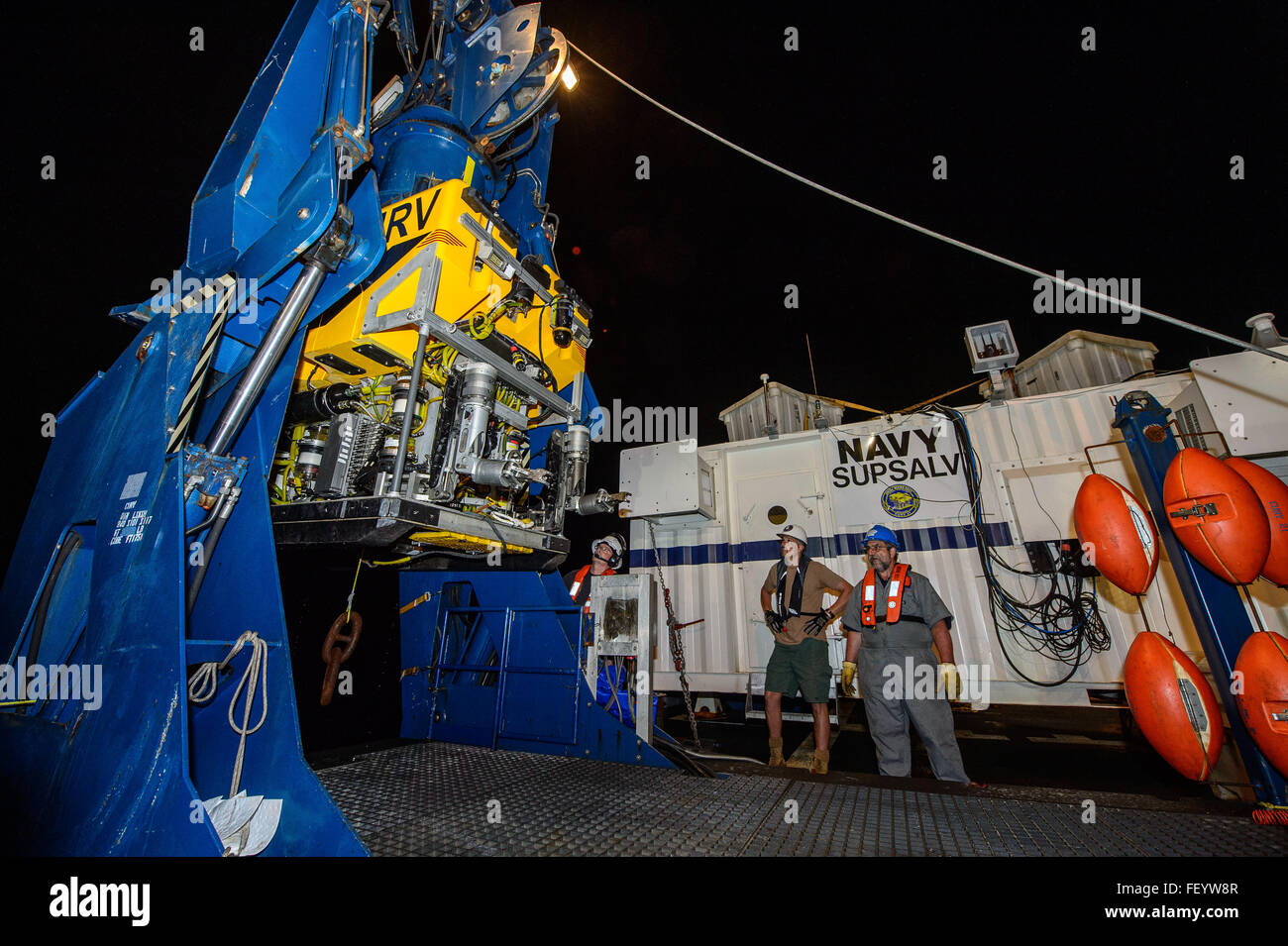 BAHAMAS (Nov. 5, 2015) Lt. Cmdr. Daniel Neverosky, assigned to Navy Sea ...