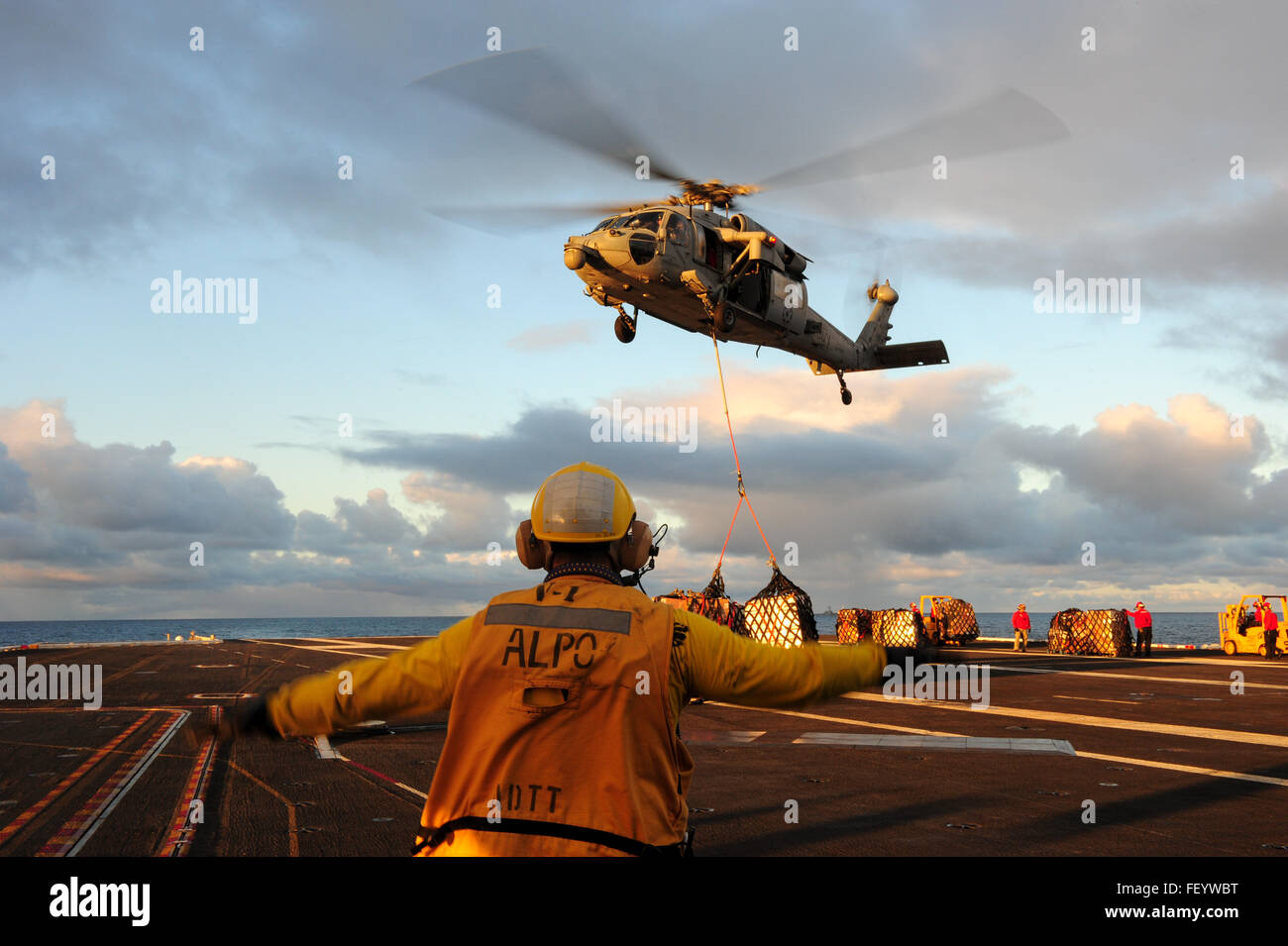 Cargo handling training hi-res stock photography and images - Alamy