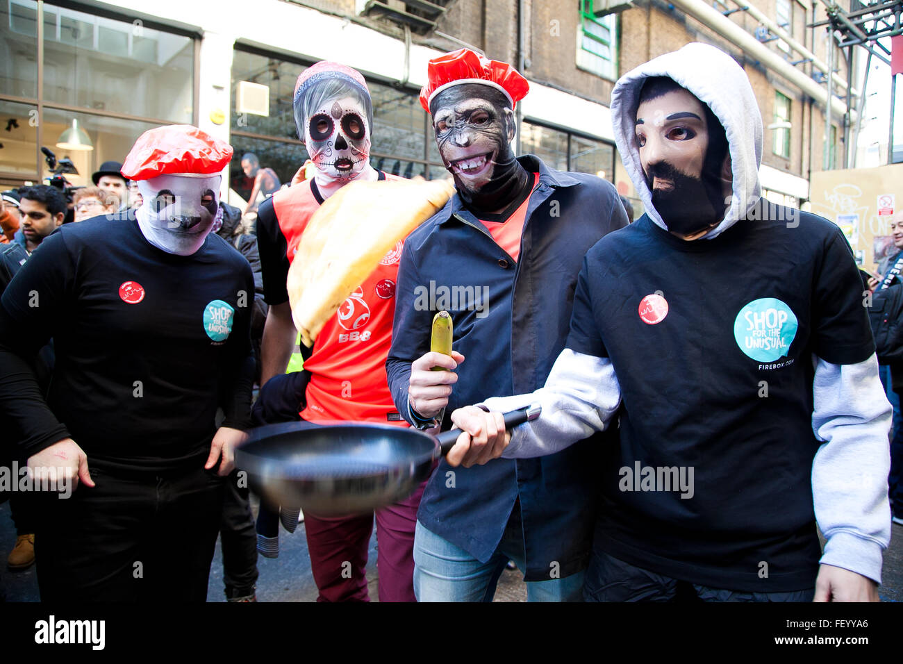 Fours a crowd hi-res stock photography and images - Alamy