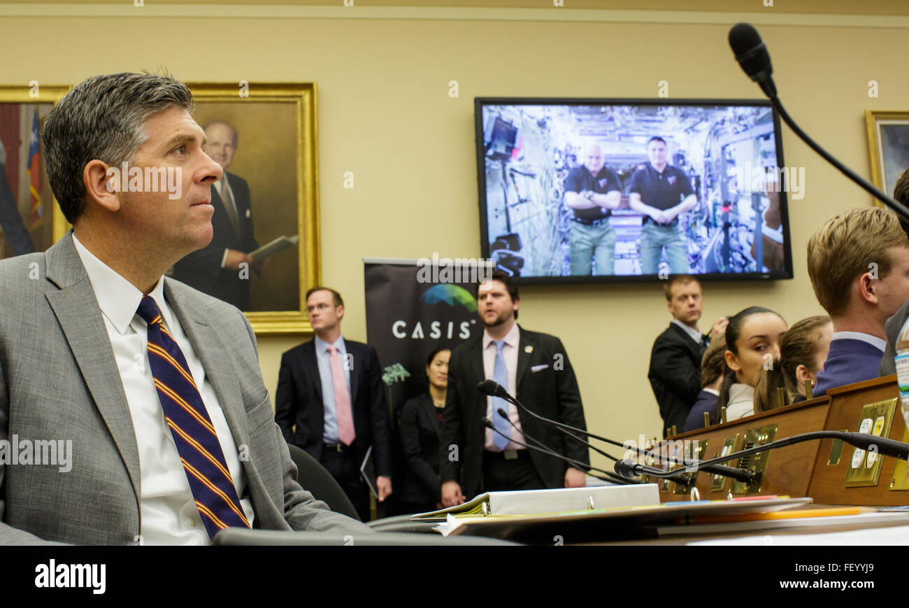 Committee on science space and technology hi-res stock photography and ...