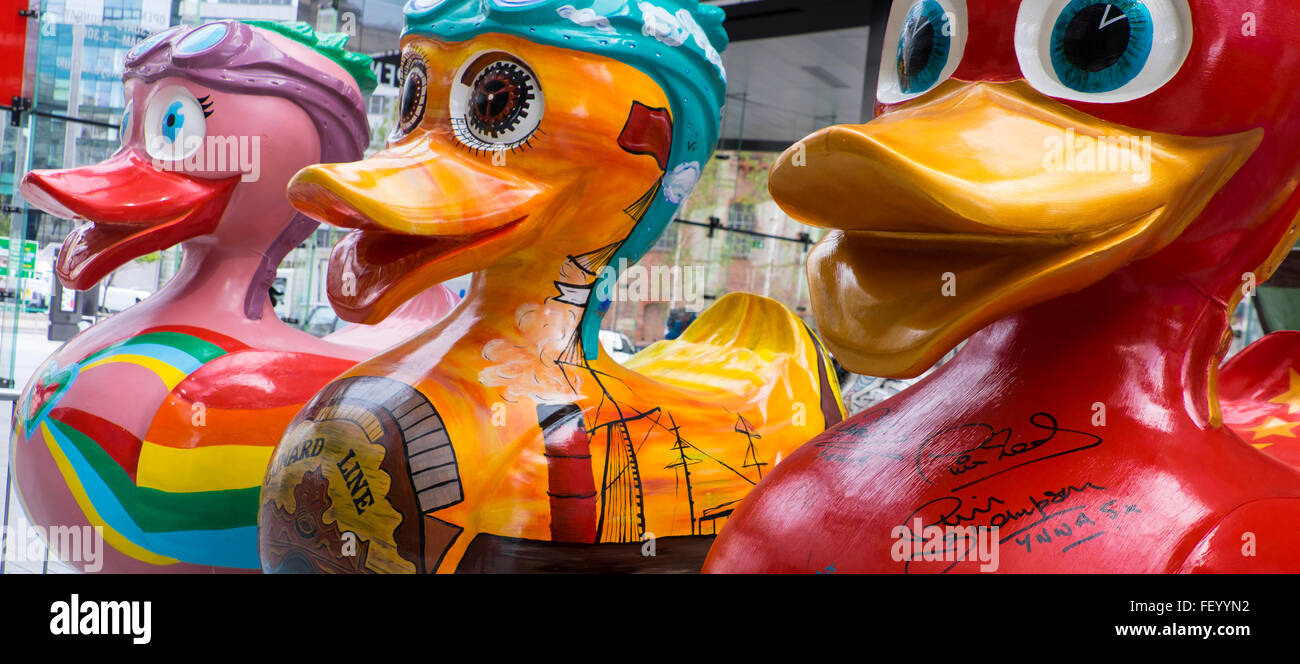 Giant duck hi-res stock photography and images - Alamy