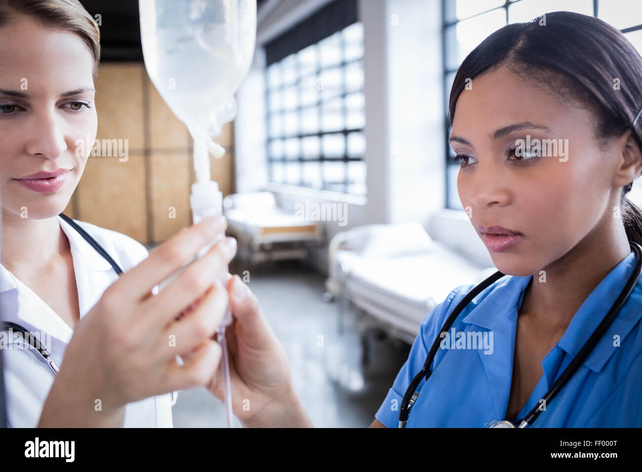 Healthcare setting hi-res stock photography and images - Alamy