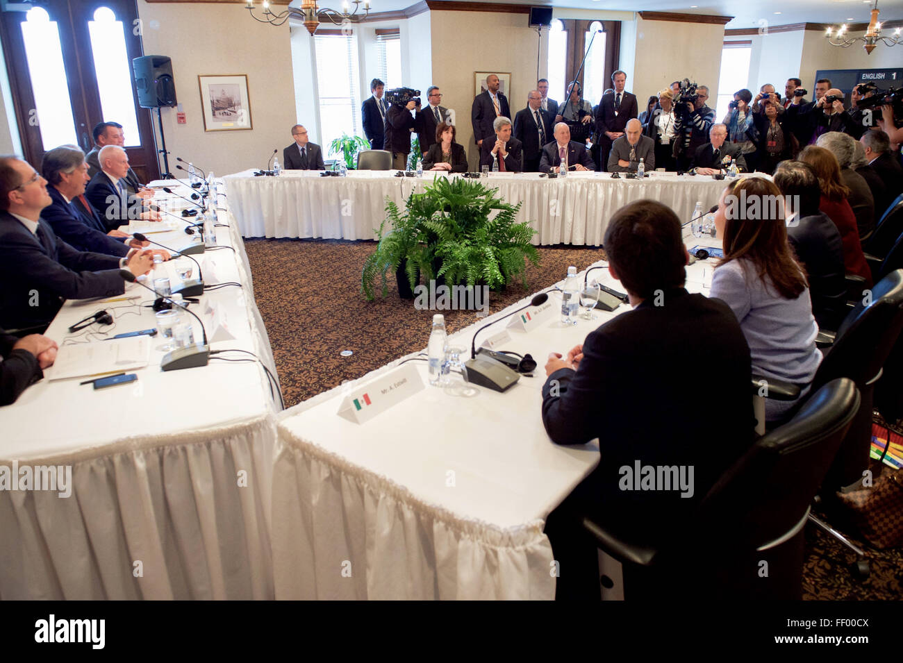 Secretary Kerry, With Assistant Secretary Jacobson and U.S. Ambassador ...