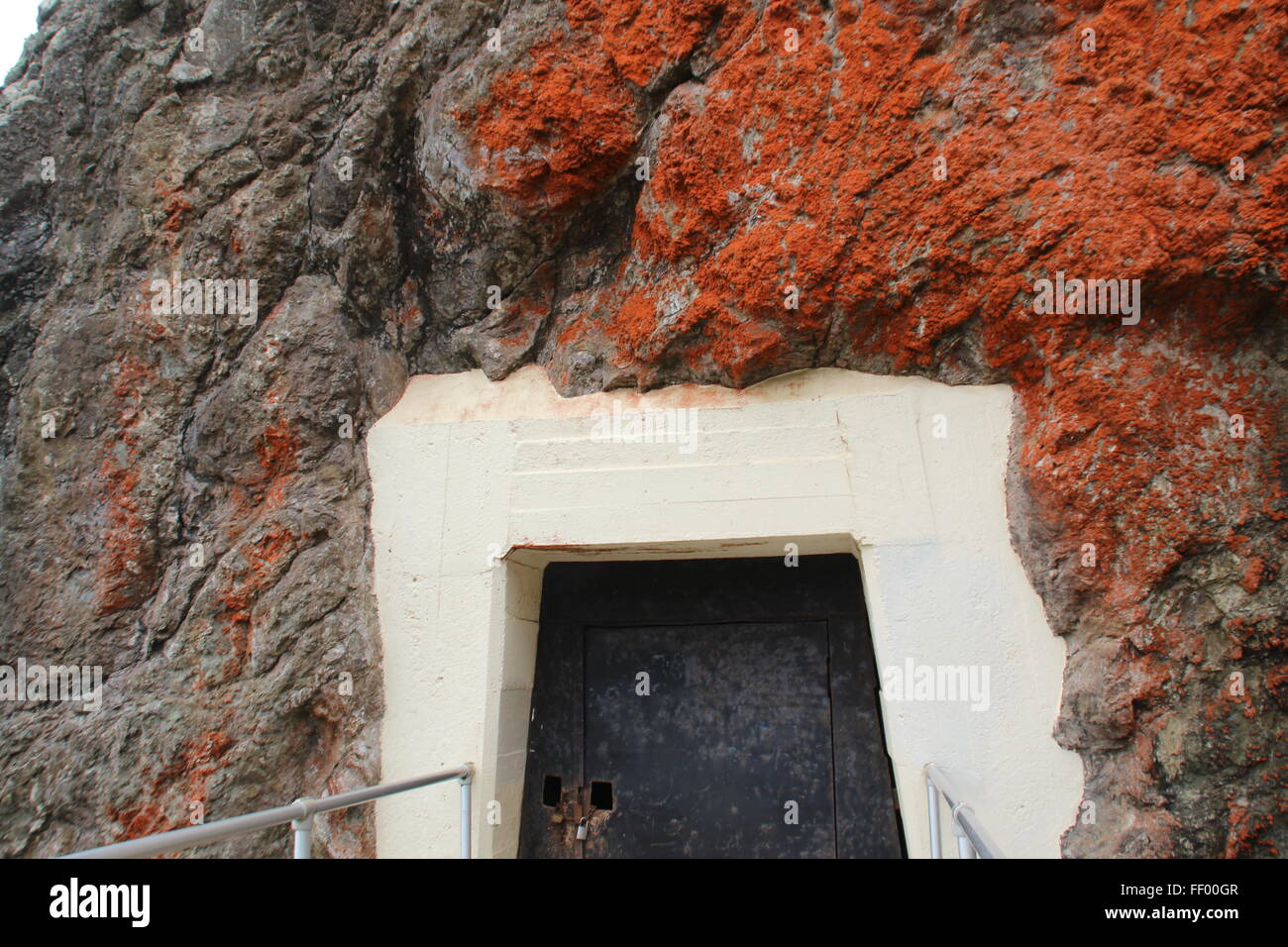 Moss door hi-res stock photography and images - Alamy