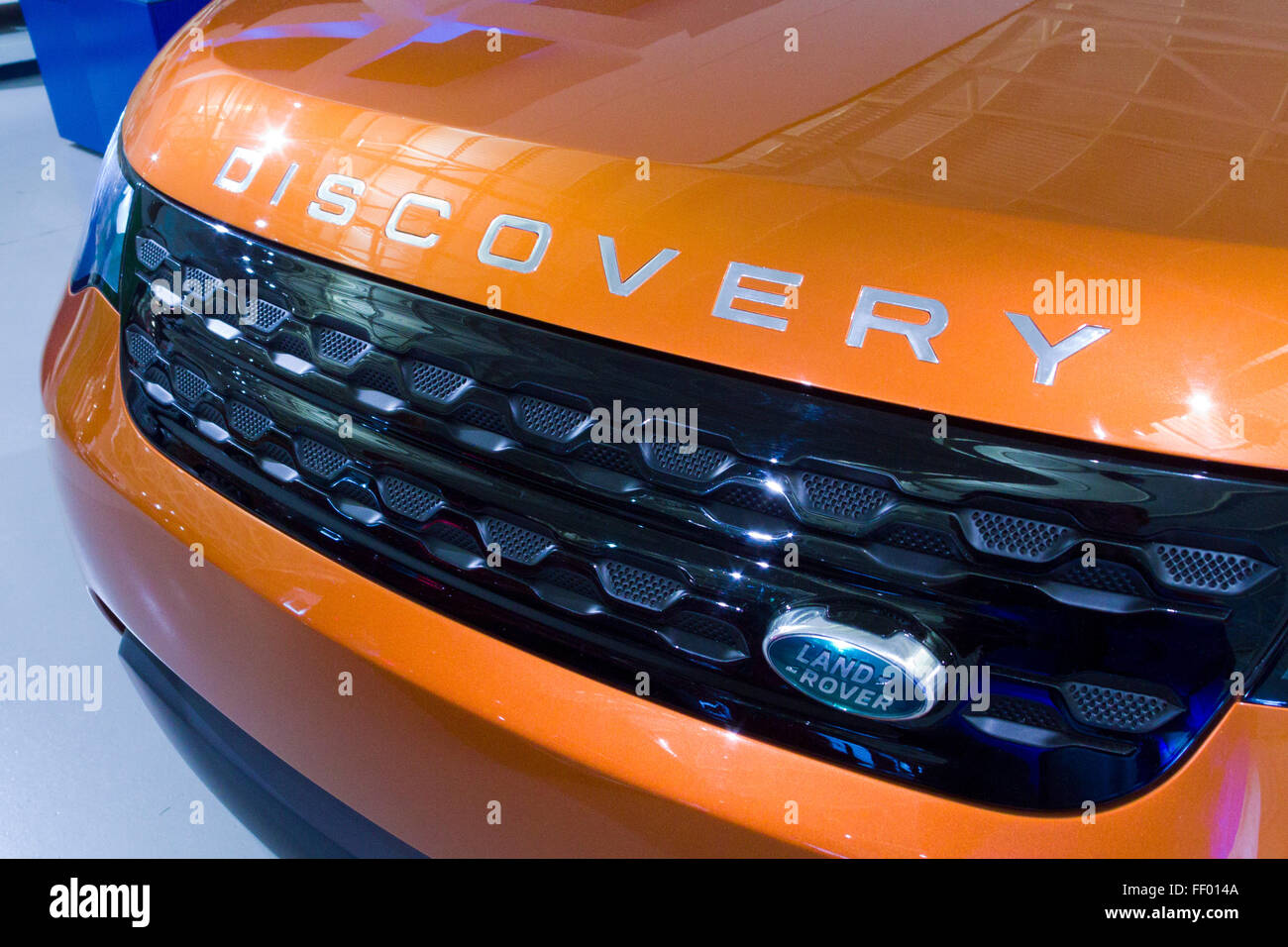 Land Rover Discovery Vision Concept Vehicle Stock Photo - Alamy