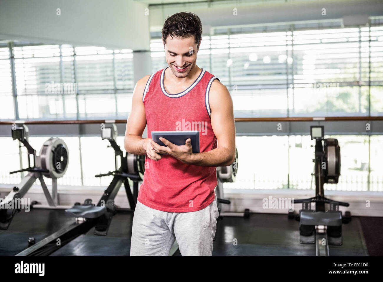 Man see tablet hi-res stock photography and images - Alamy