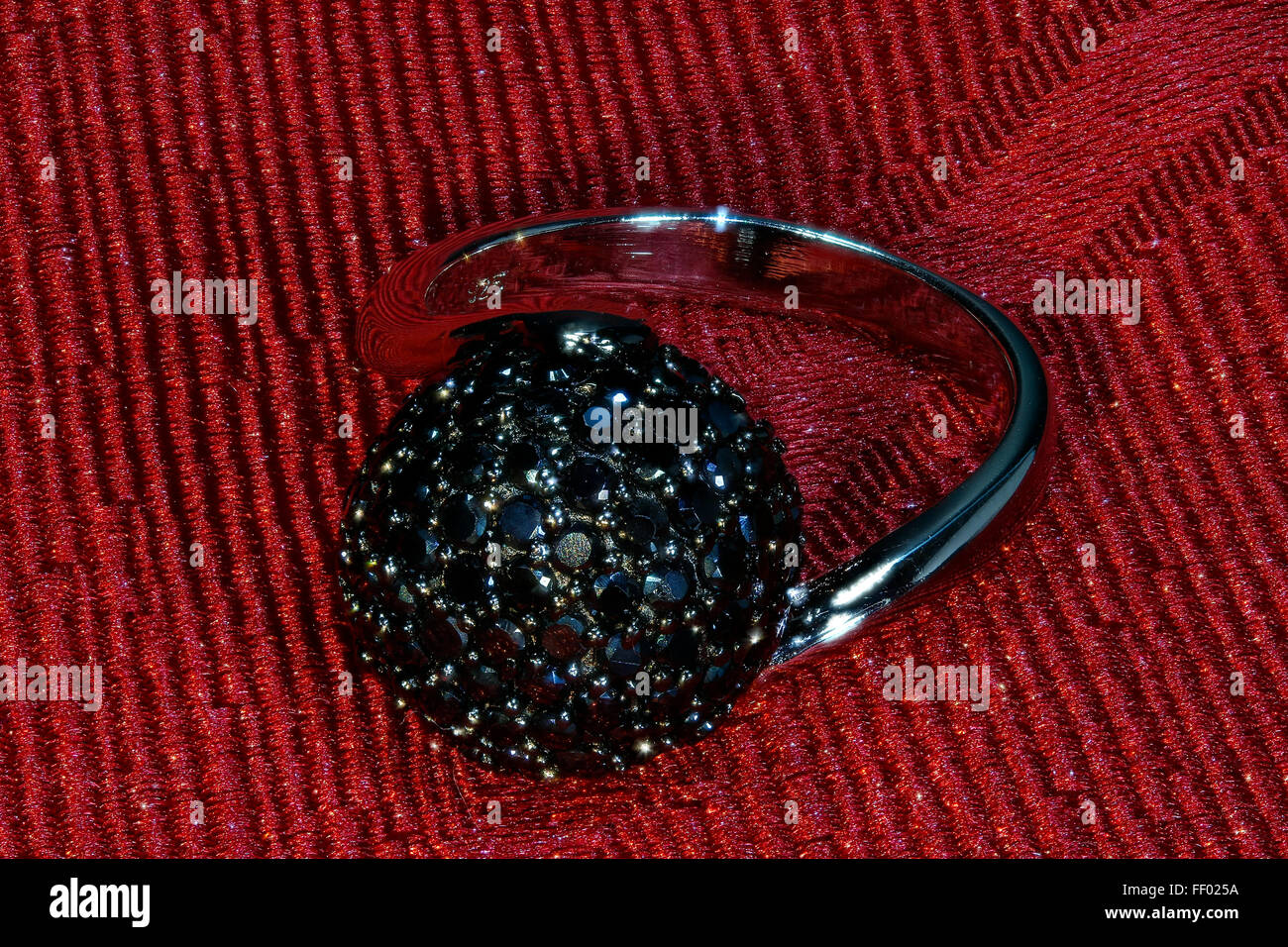 Silver ring collection hi-res stock photography and images - Alamy