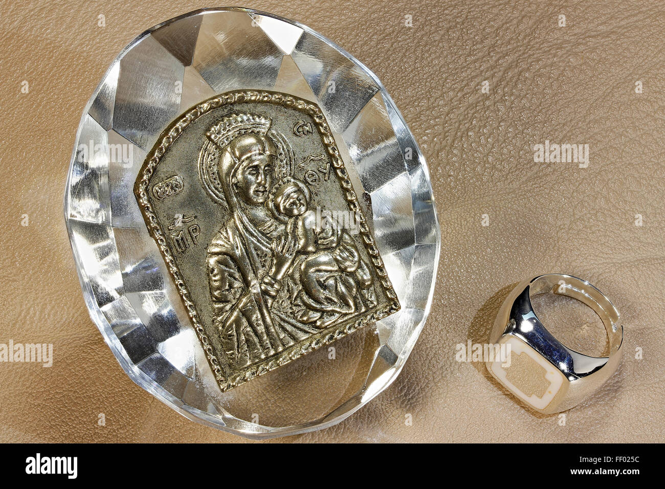 Silver icon christ hi-res stock photography and images - Alamy