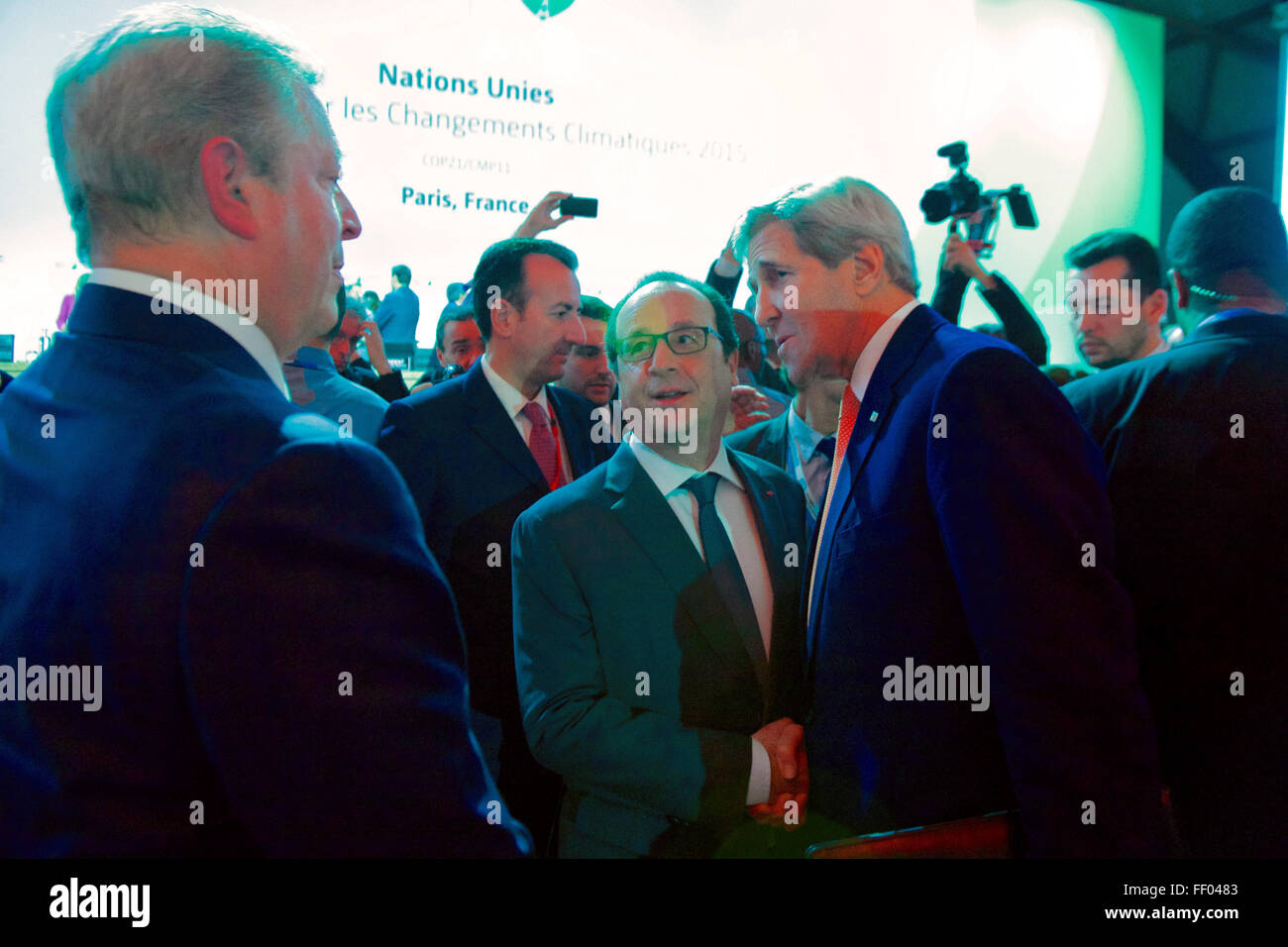 Secretary Kerry, and Former Vice President Gore Speak with French ...