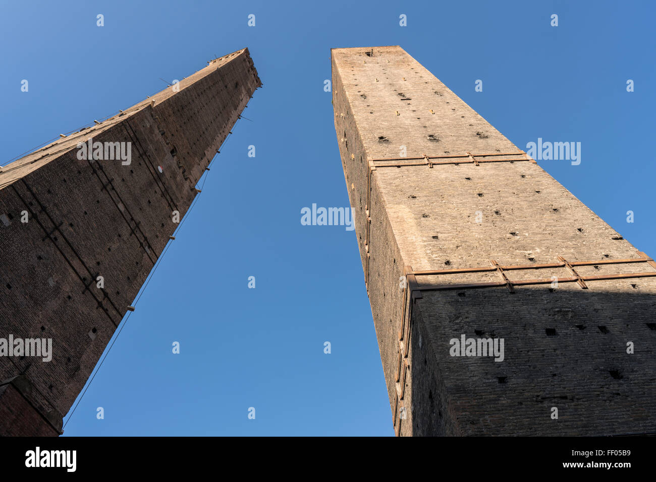 Due torri hi-res stock photography and images - Alamy