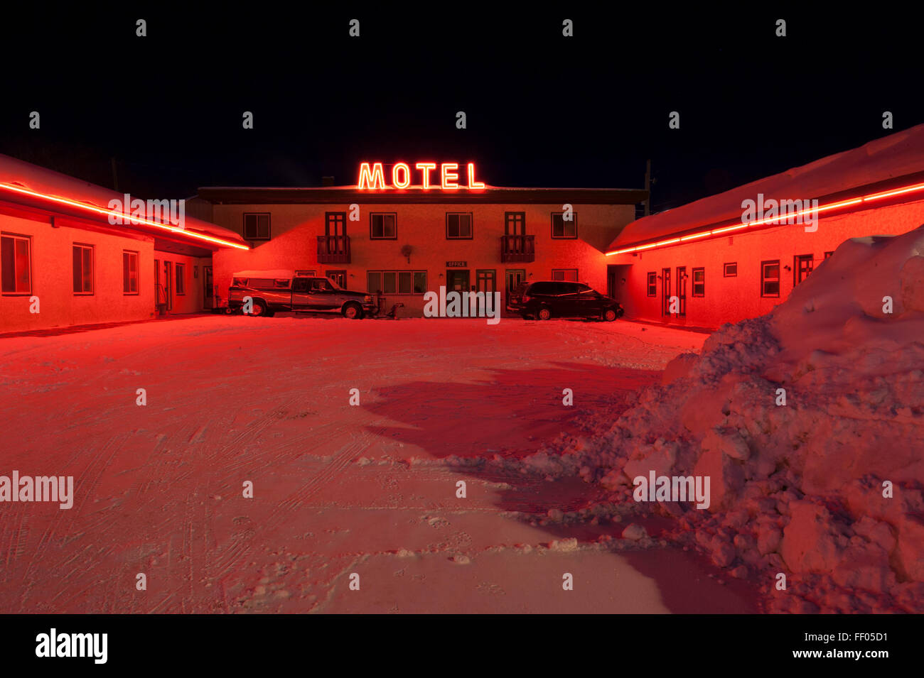 Roadside Motel in Northern Wisconsin at night Stock Photo - Alamy