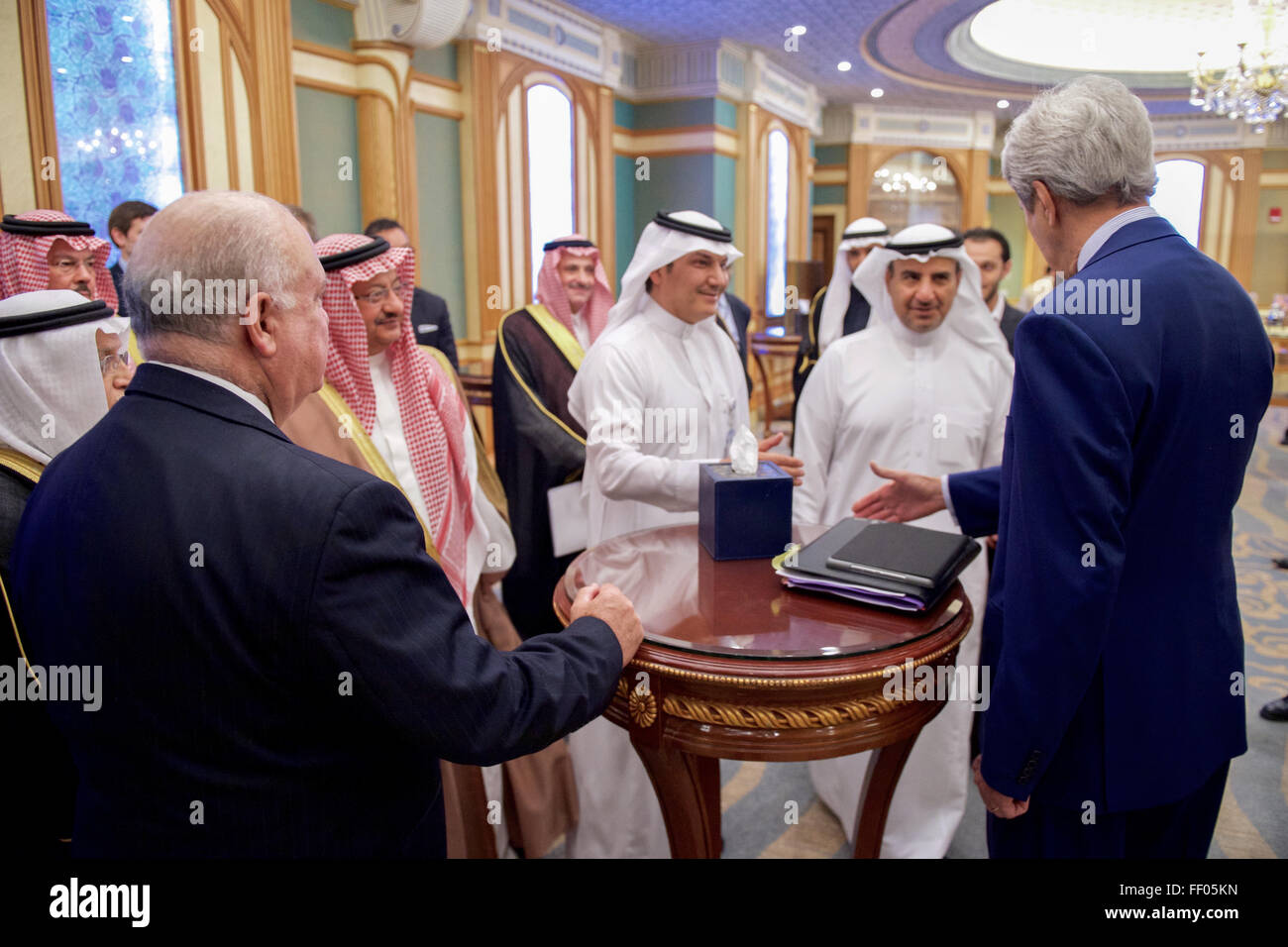 Secretary Kerry Meets With Members of the Council of Saudi Chambers ...