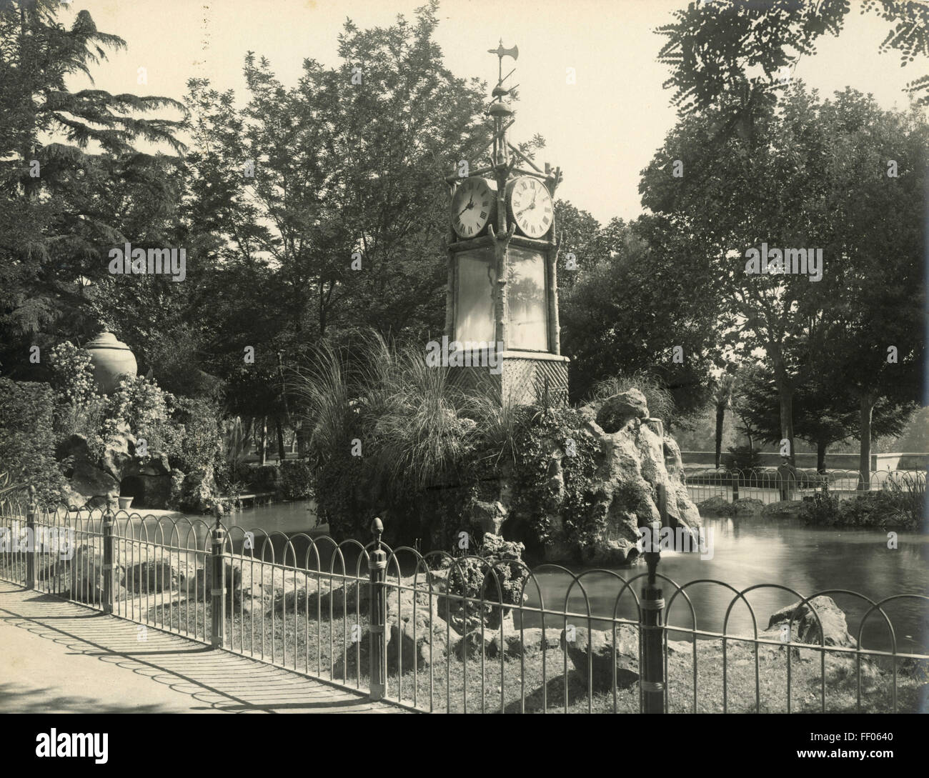 Hydraulic clock hi-res stock photography and images - Alamy